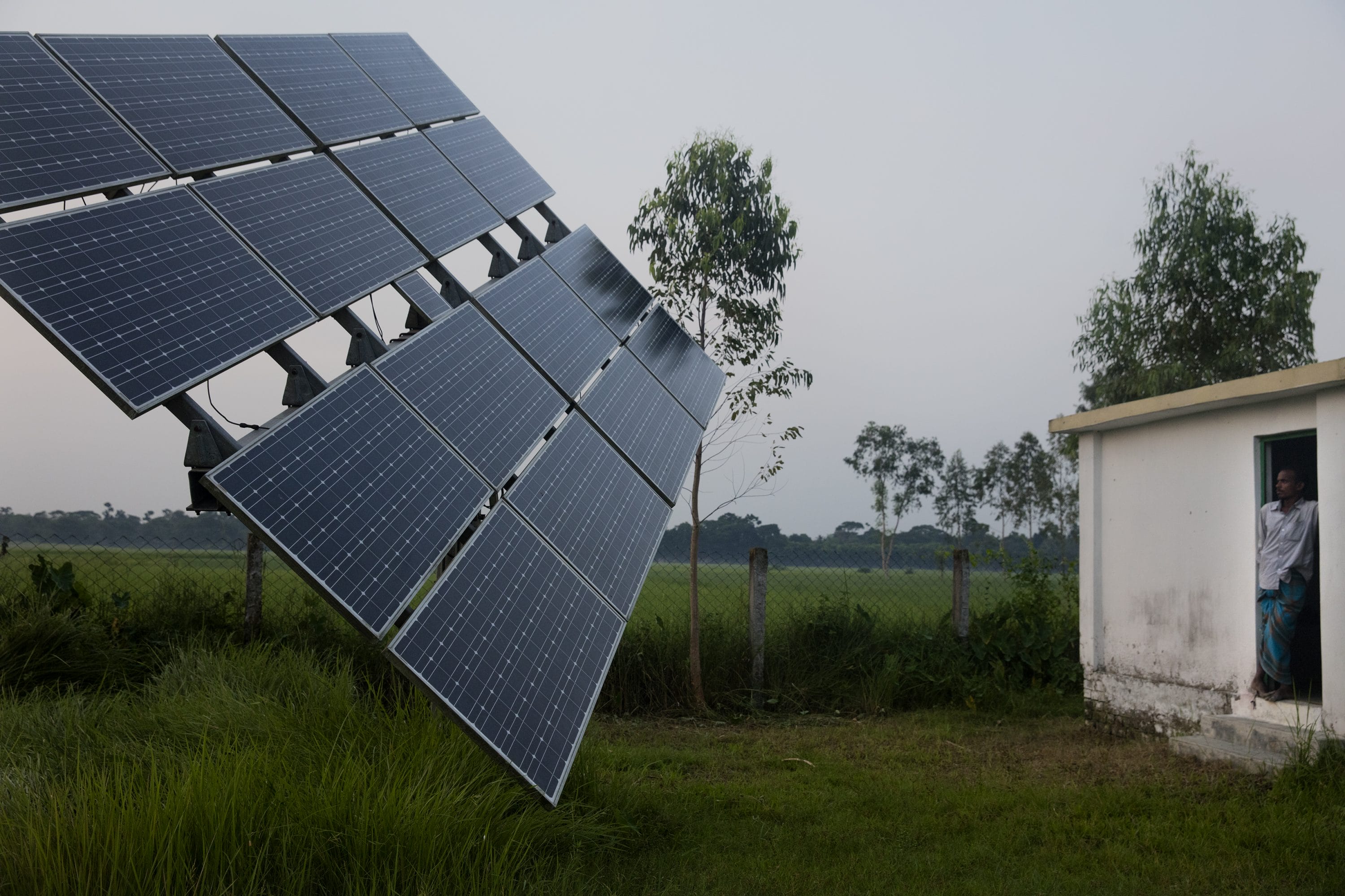 (EM)POWERING OFF-GRID COMMUNITIES WITH SOLAR LIGHTS - Impakter